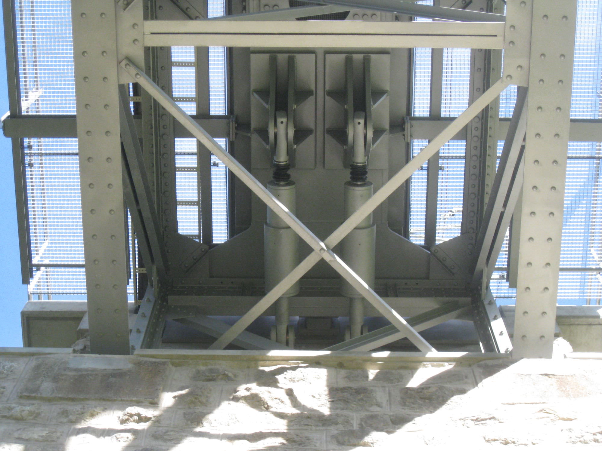 Amortiguador sísmico - RESTON-STU - Mageba