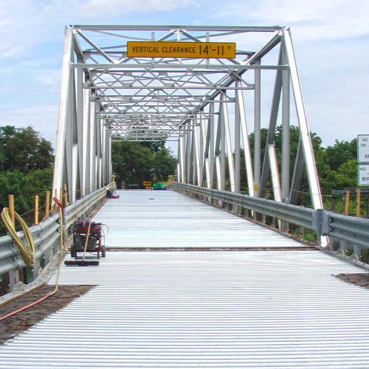 Puente de tablero de acero galvanizado - PLANK - Contech
