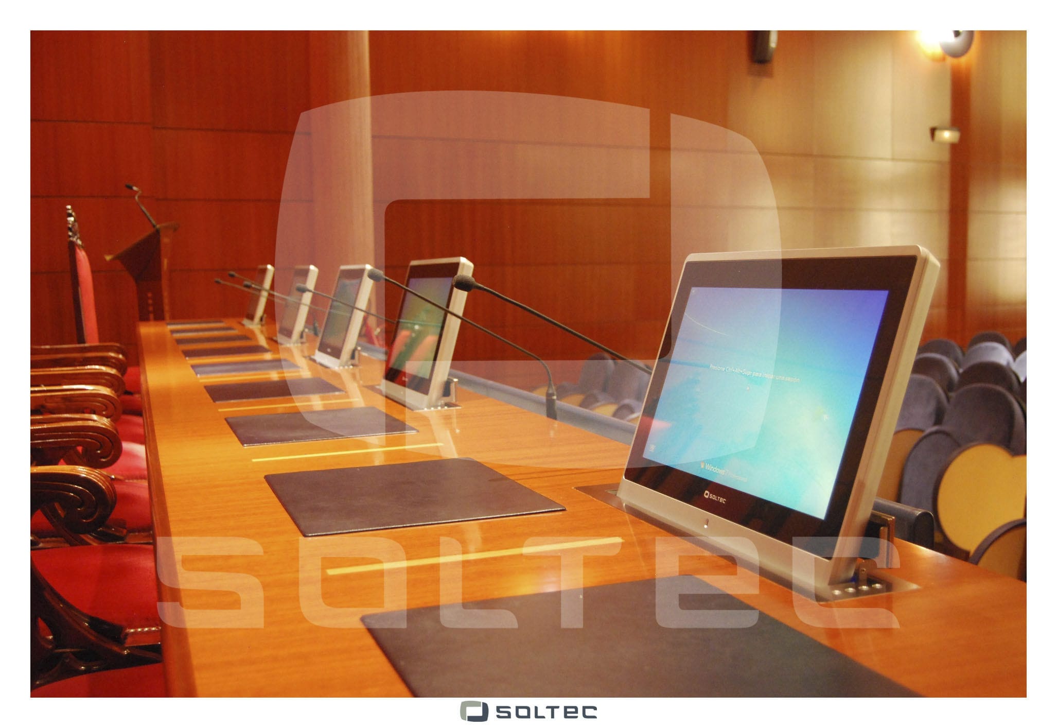 Pantalla táctil retráctil - STRET156G-10 - SOLTEC S.L. - para mesa de ...