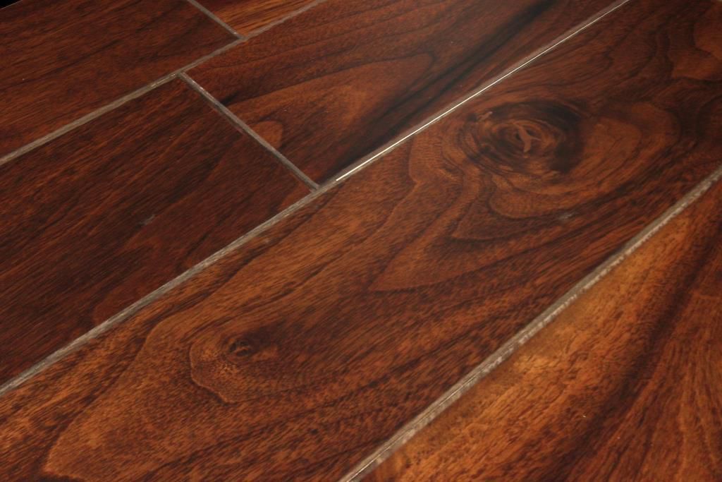 Parquet multicapa - MILLENIUM: 90 WALNUT NATURAL PS LACQUER - TEKA Parquet - de nogal / lacado ...