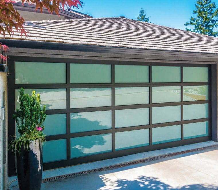 Puerta de garaje seccional - FULL VISION - Delta Overlap - de fibra ...