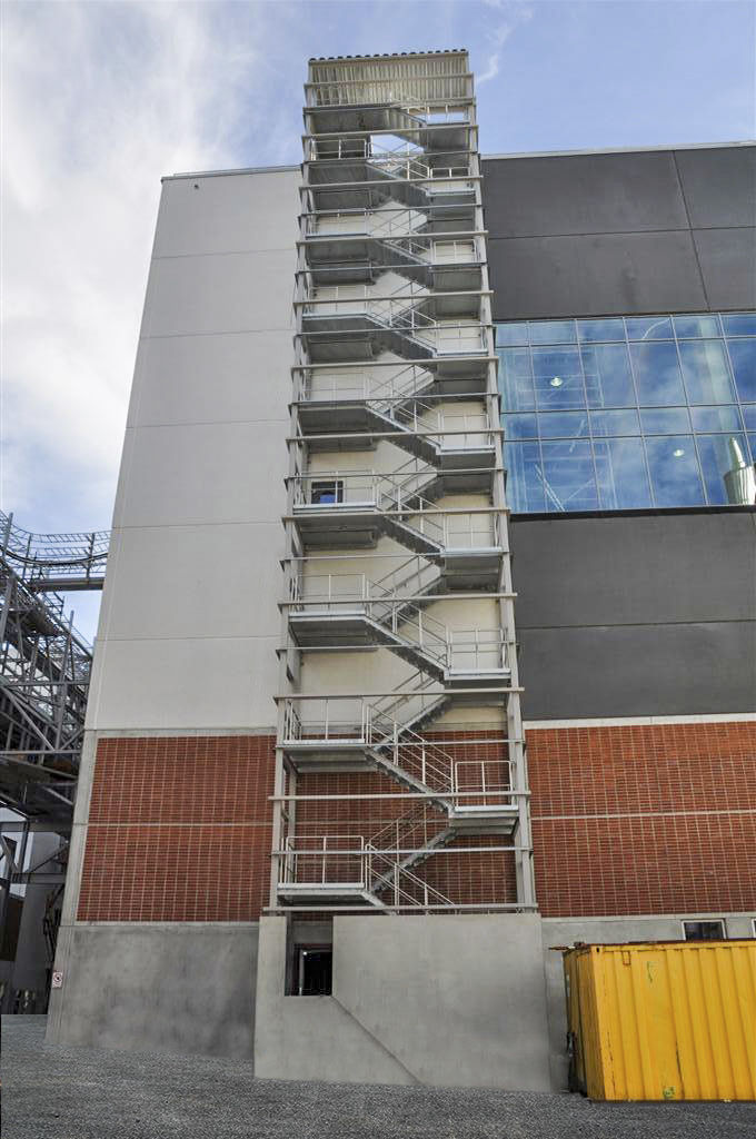 Escalera en U - TLC Sp. z o.o. - estructura de acero / con peldaños de ...