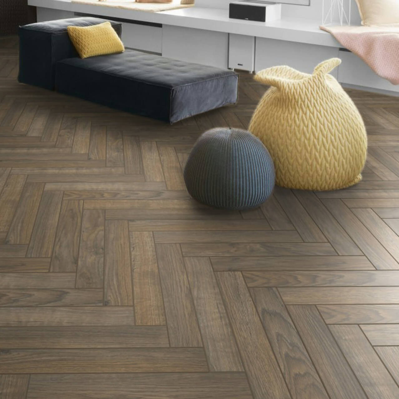 Suelo laminado de madera - BATON ROMPU JAVA BROWN - Décoplus Parquets - flotante / aspecto ...