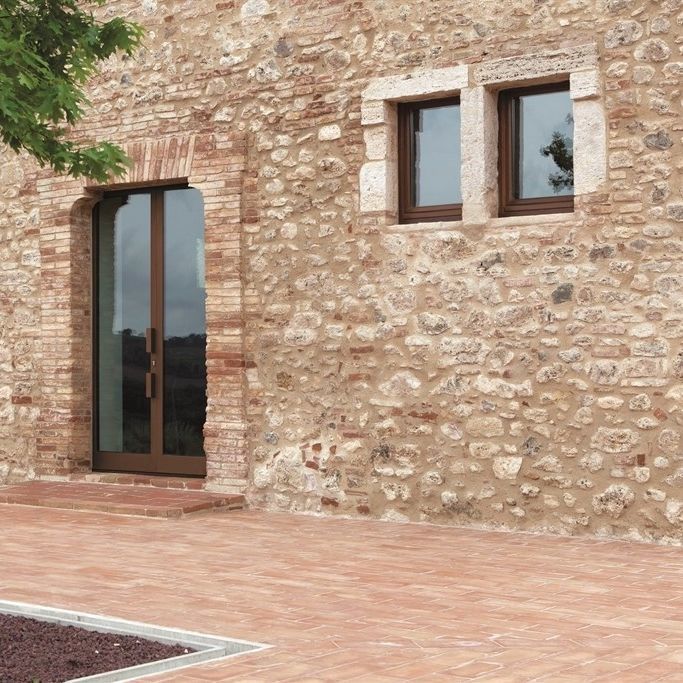 Ventana abatible - AENEUS - Caiframe - de bronce / de madera / con vidrio doble