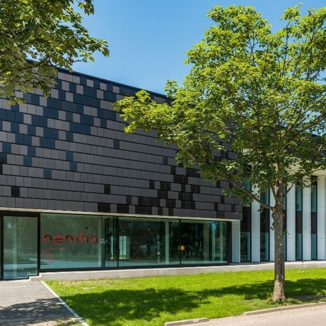 Revestimiento de fachada de paneles - METEON® LUMEN - TRESPA - de HPL ...