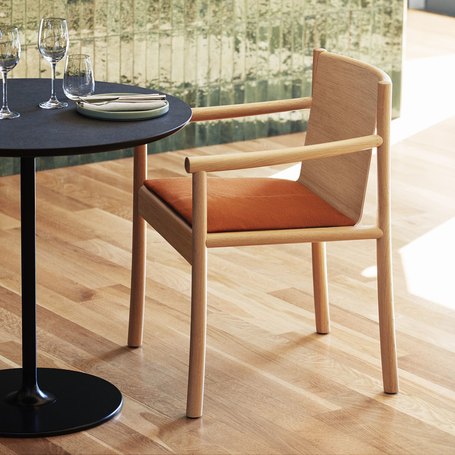 Silla contemporánea - KATA - Arper - de madera / con base de roble ...