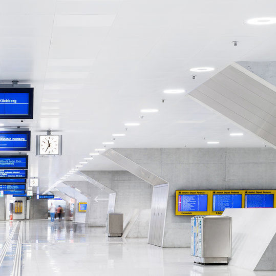 Falso techo de metal - Armstrong Q-Clip - Knauf Ceiling Solutions - en ...