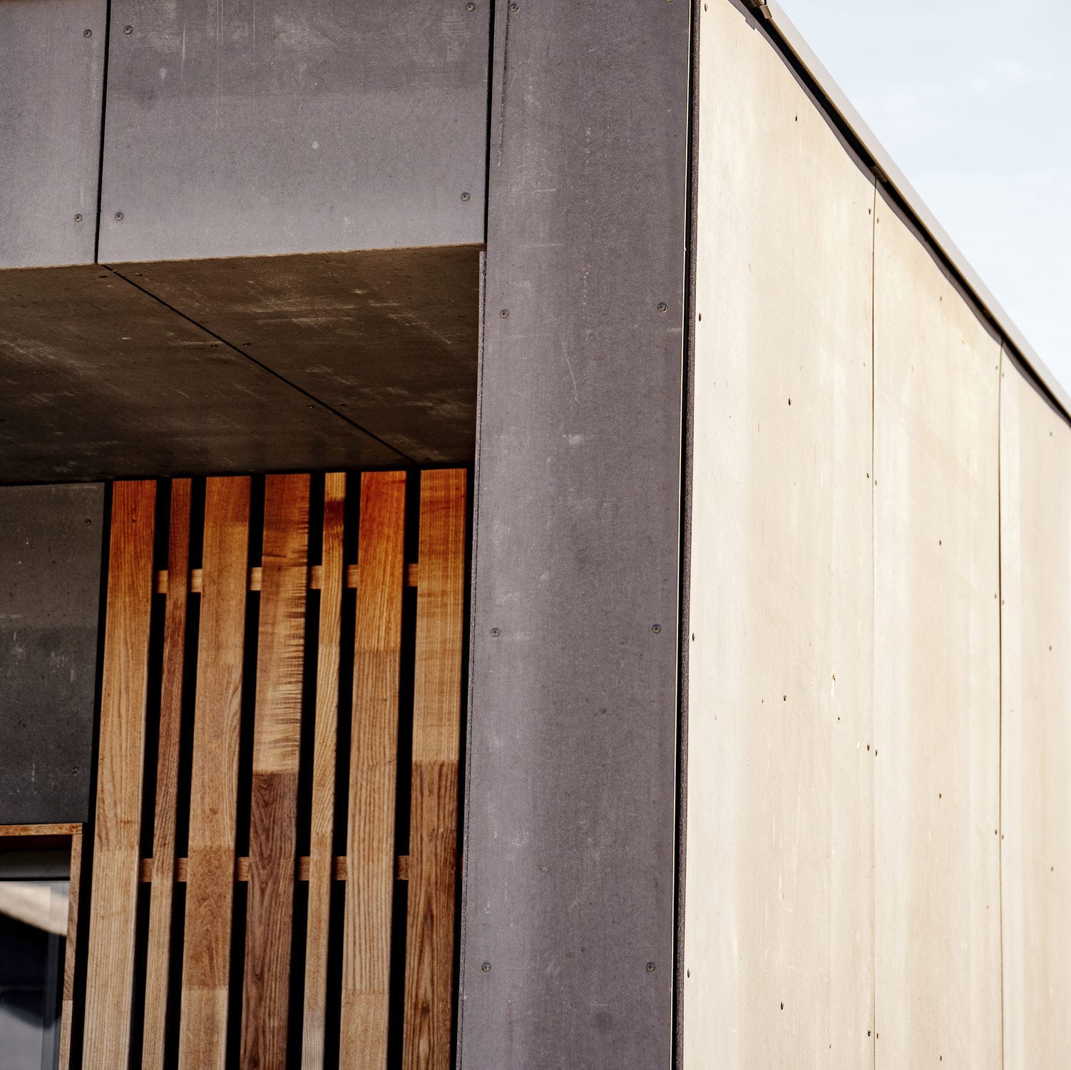 Revestimiento de fachada en láminas - MISTRAL PANELS - de fresno ...