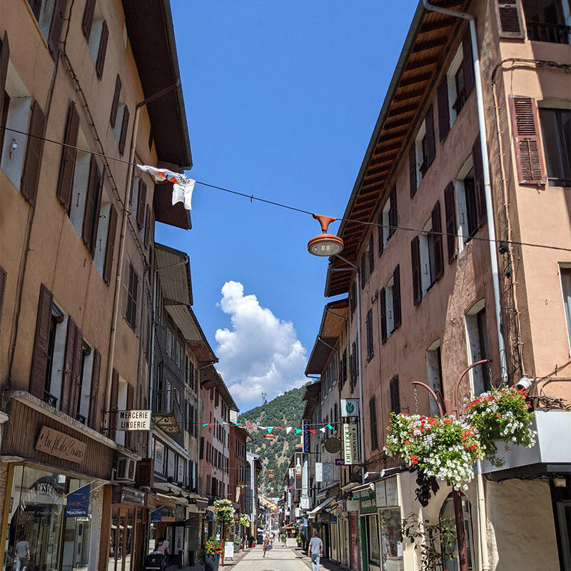 Iluminación sobre cable de aluminio - ELIPT - ECLATEC International ...