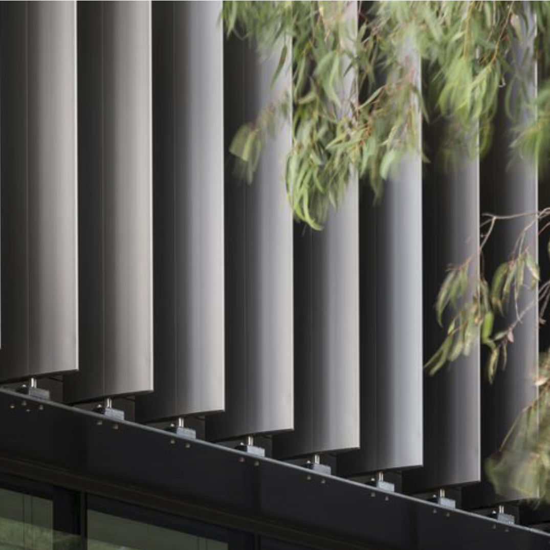 Celosía con lamas de aluminio - AERO FOIL 150 - Axes in Excess - para ...