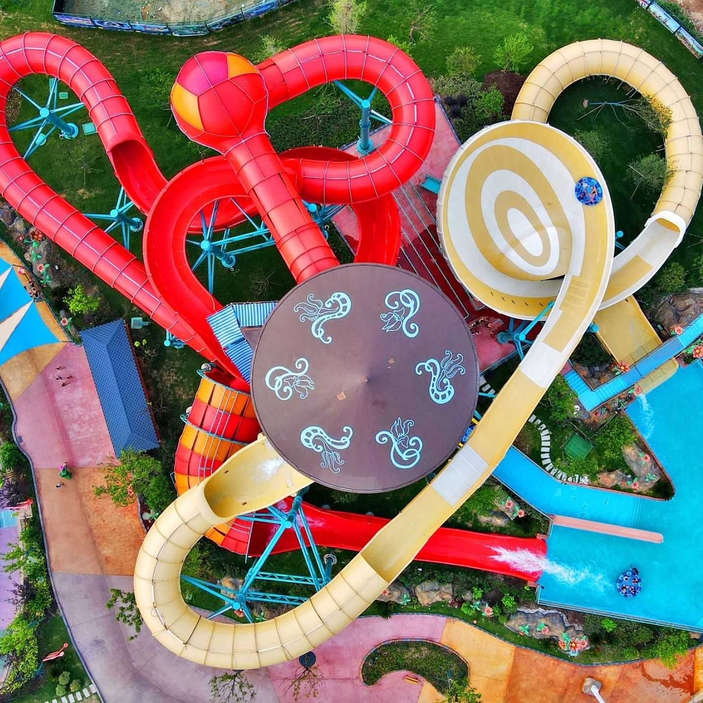 Tobogán acuático giratorio - ORBITER - WhiteWater - para parque ...