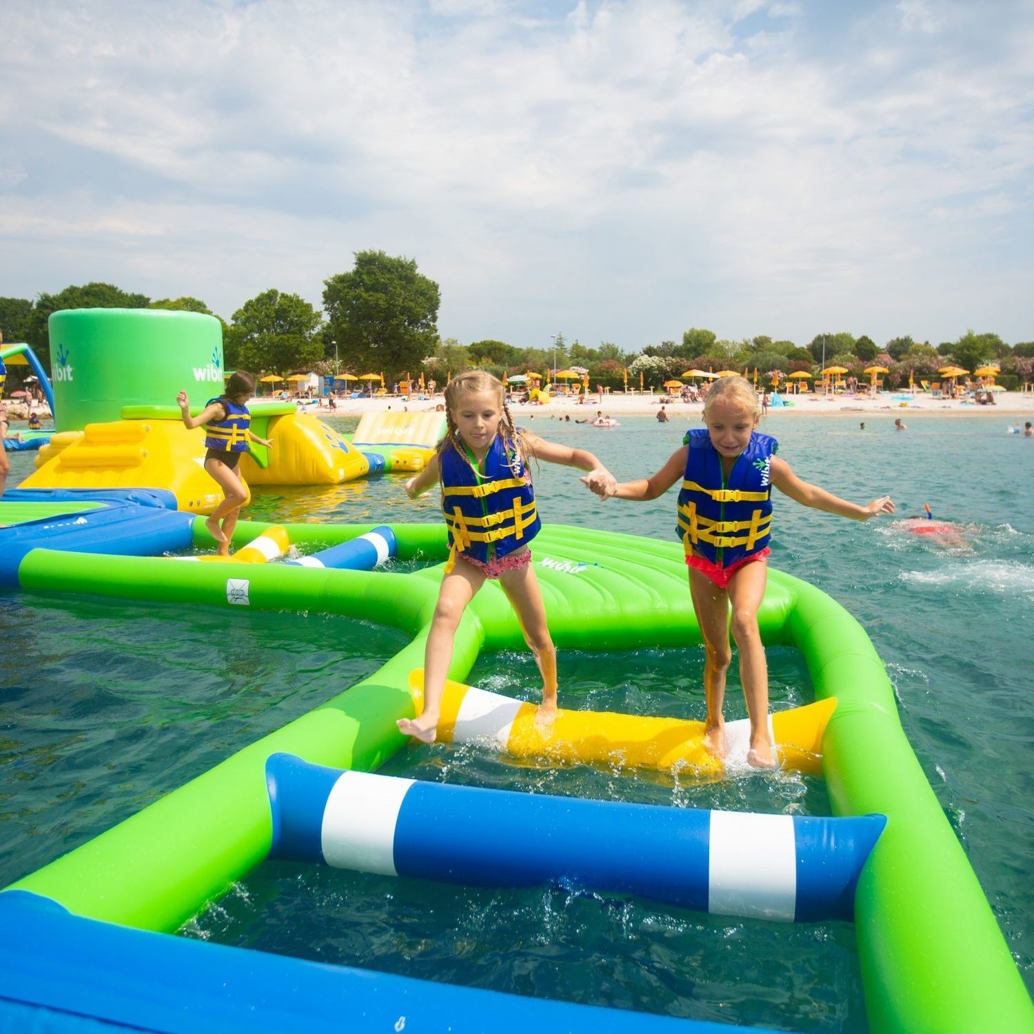 Juego hinchable para piscina pública - BEND - Wibit Sports