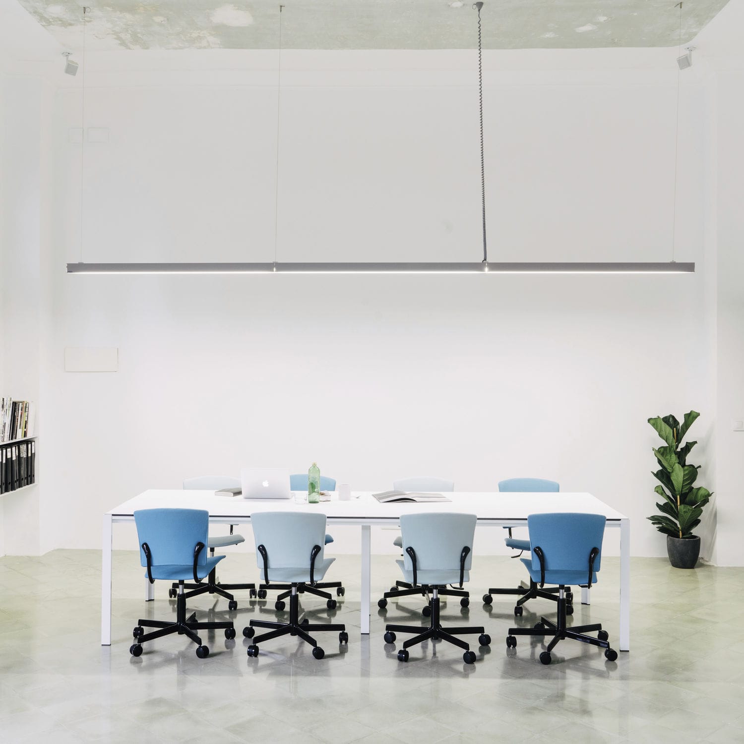 Mesa contemporánea - WAY - Enea - de HPL / de melamina / con base de aluminio