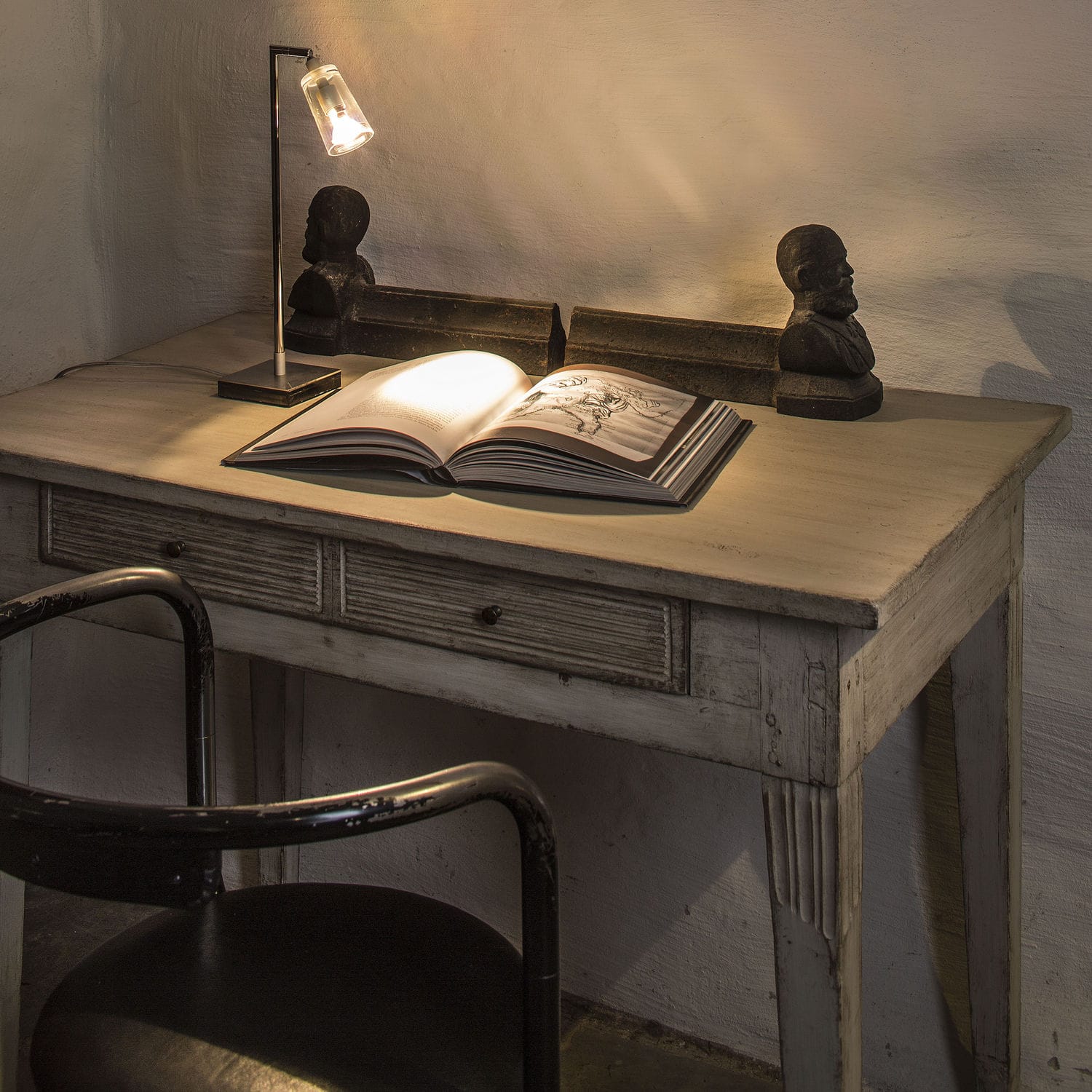 Lámpara de mesa - MANHATTAN - BSWEDEN - de acero inoxidable cepillado ...