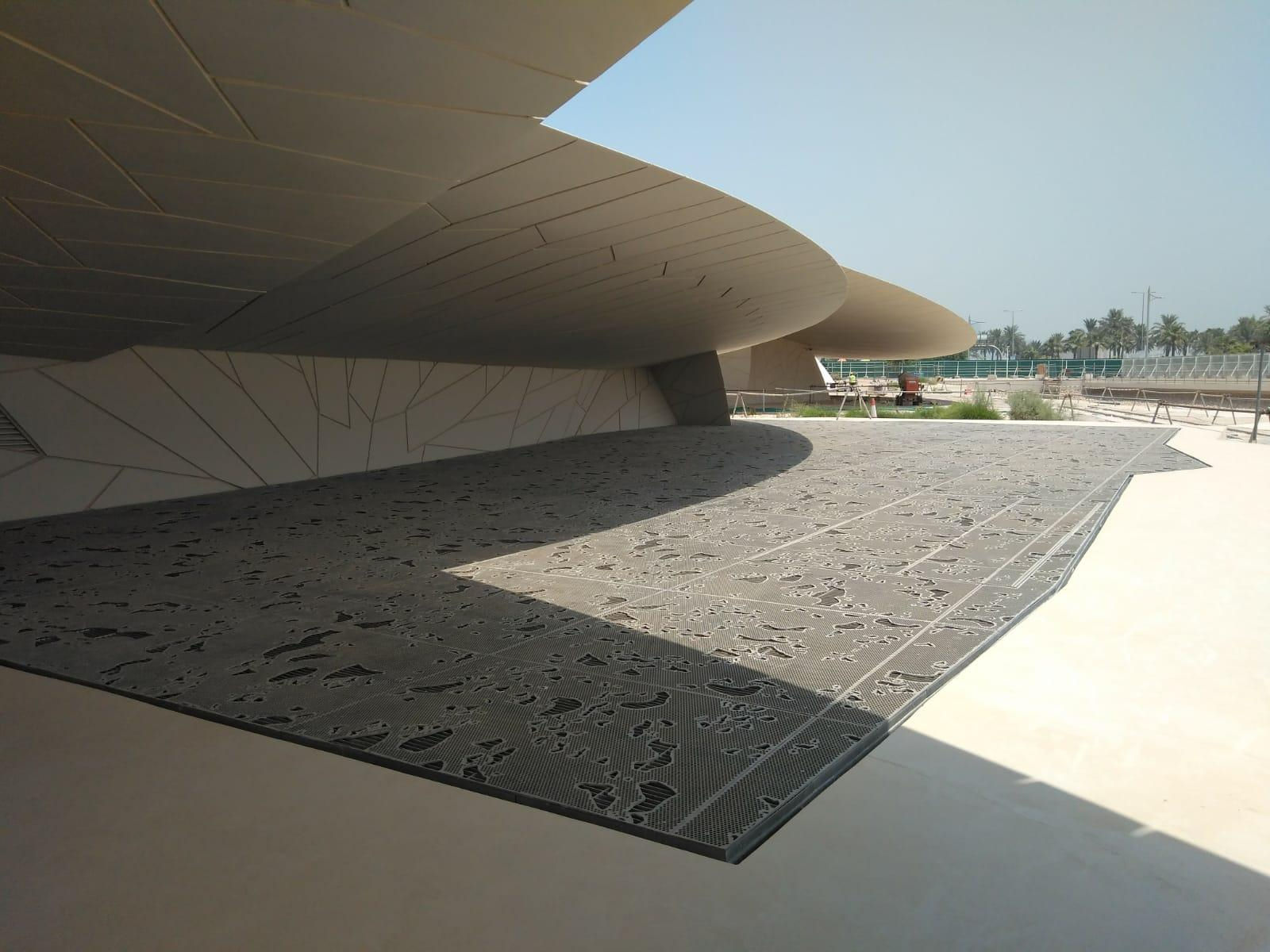 Revestimiento de fachada de paneles - ESTEVA BARCELONA - de acero ...