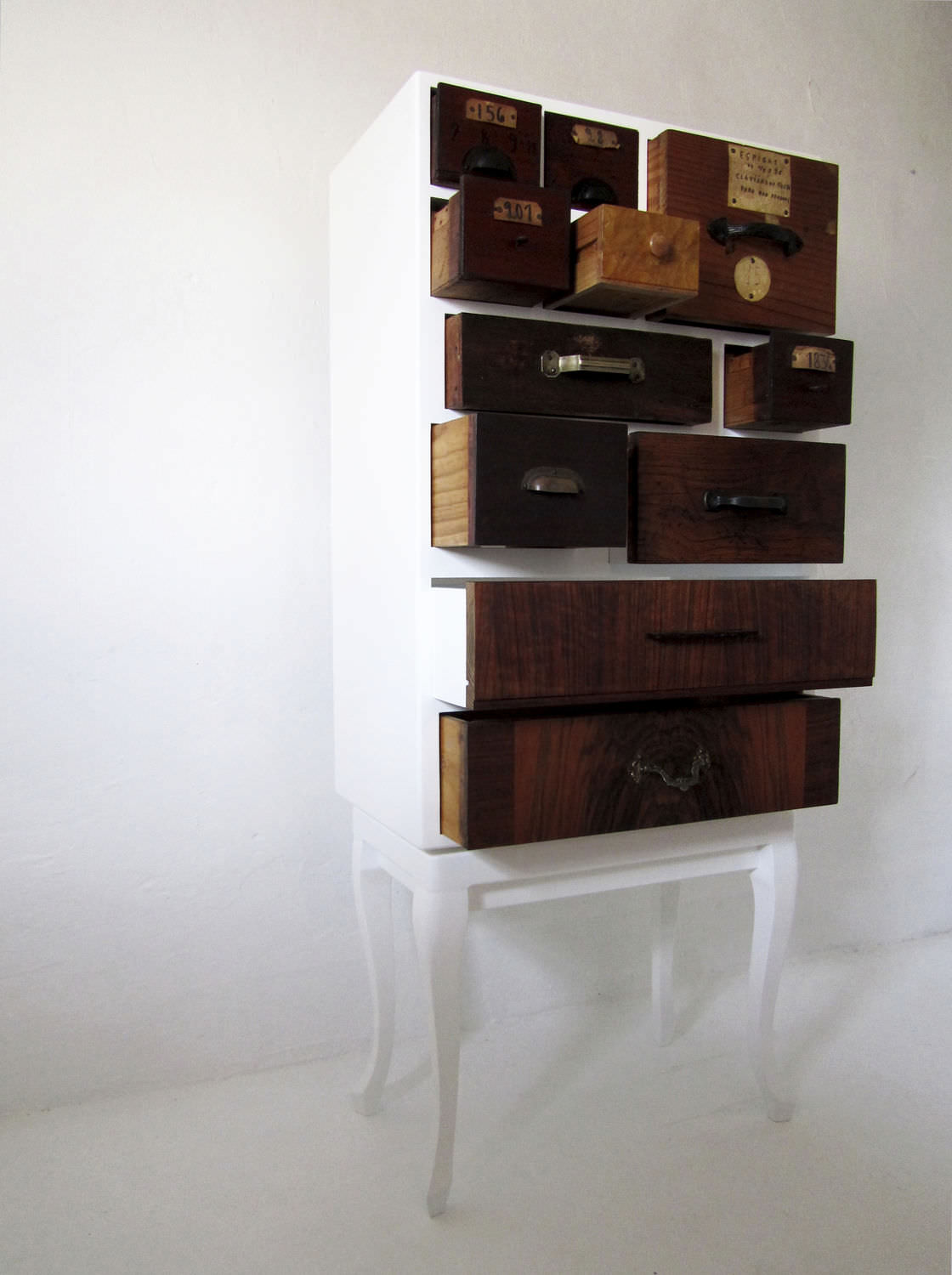 Cómoda con patas altas - 201 - ICI ET LA - de diseño original / de ...