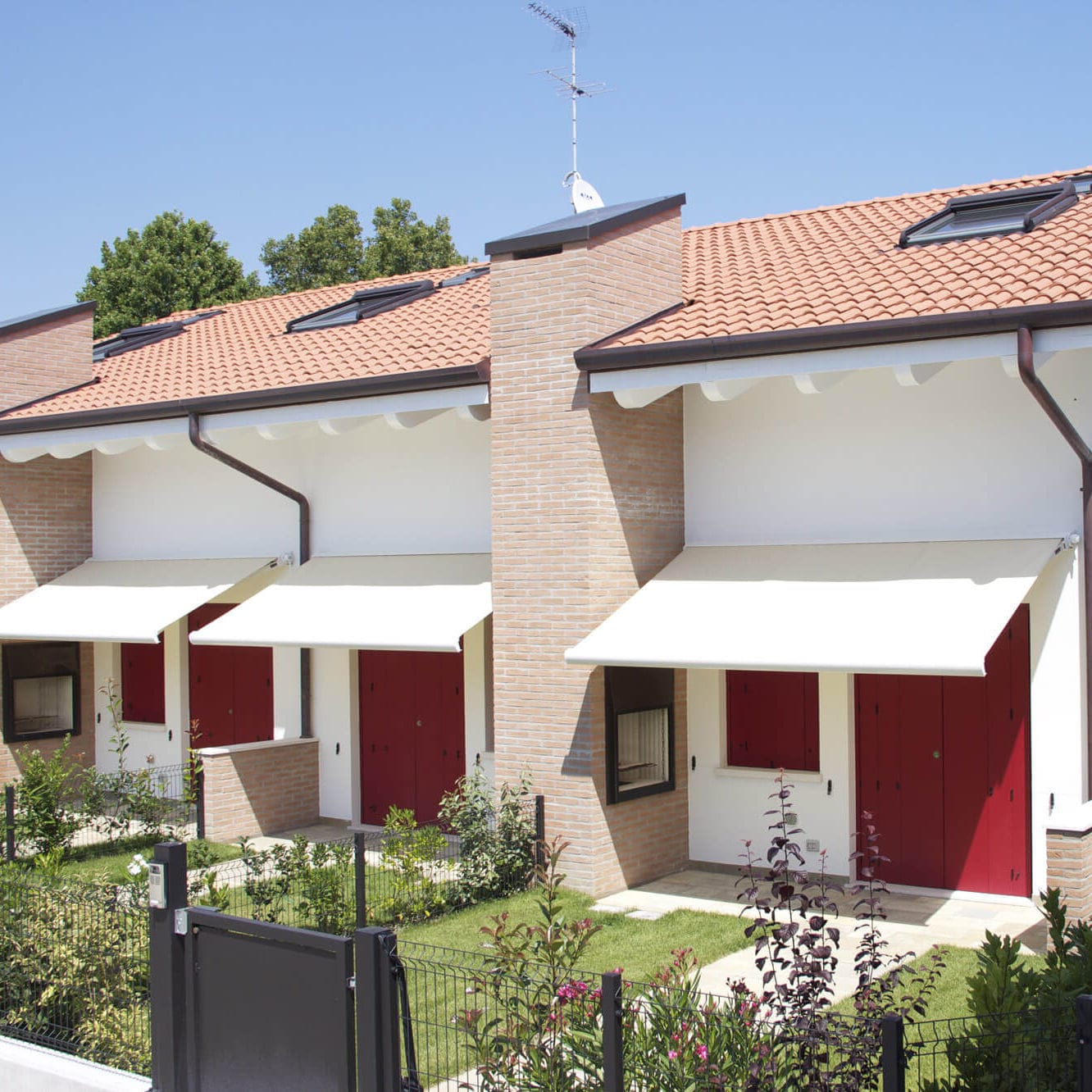 Toldo con cofre - ANTHEA - KE Outdoor Design - manual / motorizado / para terraza