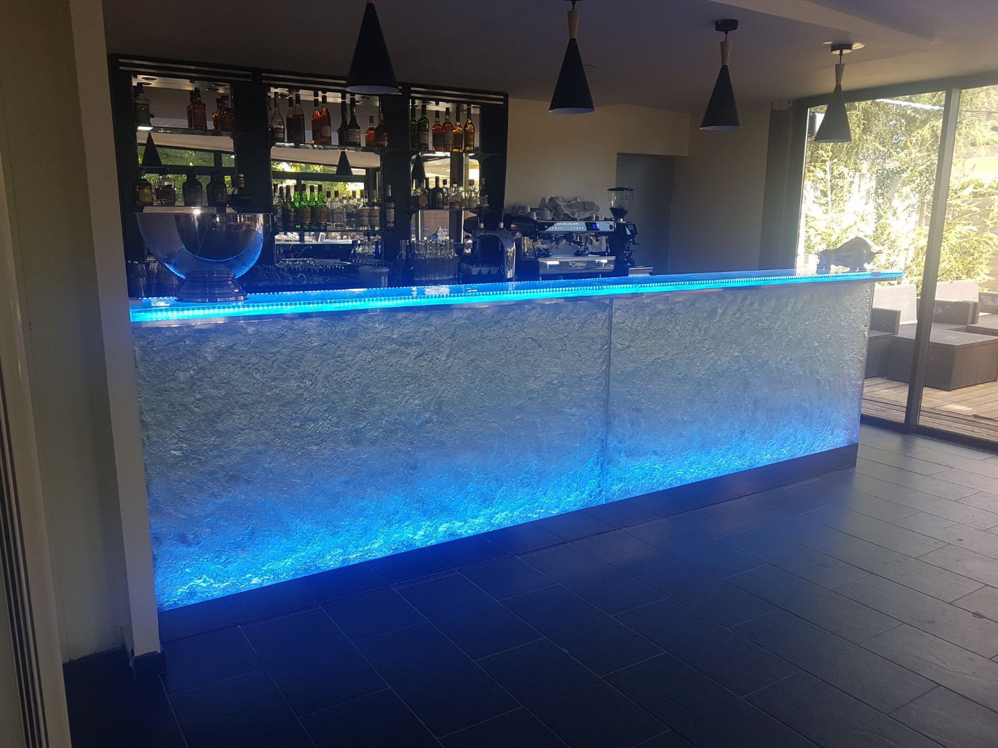 Mostrador de bar - ThinkGlass - de vidrio / de madera / recto