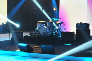 Altavoz central - DX5 - APG - multimedia / profesional / de interior