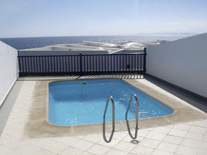 Piscina monobloque - NILO - Multiforma - de exterior / enterrada / de poliéster