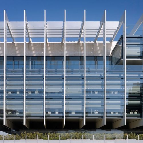 Panel de construcción de material compuesto - ALUCORE® - ALUCOBOND - de ...