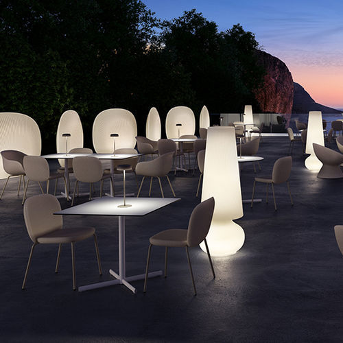 Silla contemporánea - fade stack - PLUSt COLLECTION - de exterior / de polietileno / con base ...