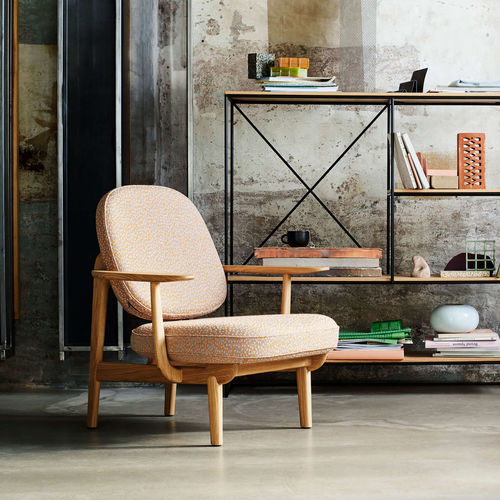 Sillón contemporáneo - FRED™ - Fritz Hansen - de tejido / de cuero / de fresno