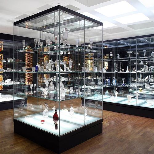 Vitrina contemporánea - HLS - Glasbau Hahn GmbH - de vidrio / de metal ...