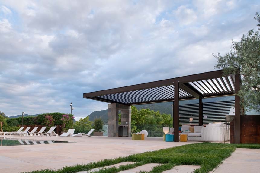 KEDRY PRIME crea una nueva zona relax al borde de la piscina en una ...