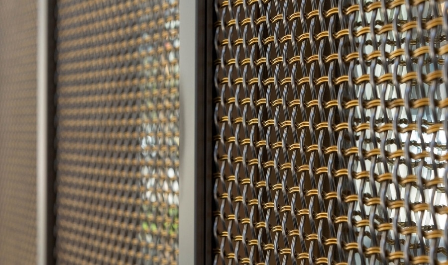 Malla de alambre tejida combinada con espejo expansivo e iluminación ...